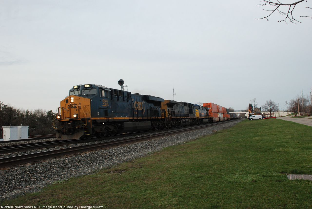 CSX 985
